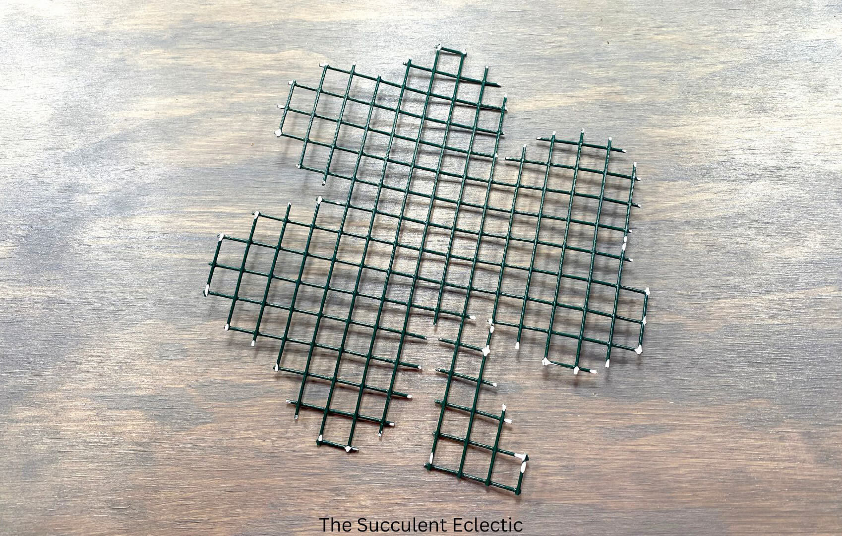 DIY Shamrock Planter + How to Make Any Shape Wire Planter! | The ...