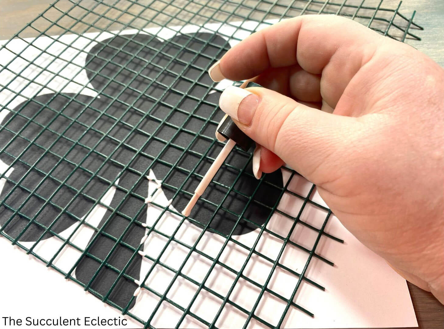 DIY Shamrock Planter + How to Make Any Shape Wire Planter! | The ...